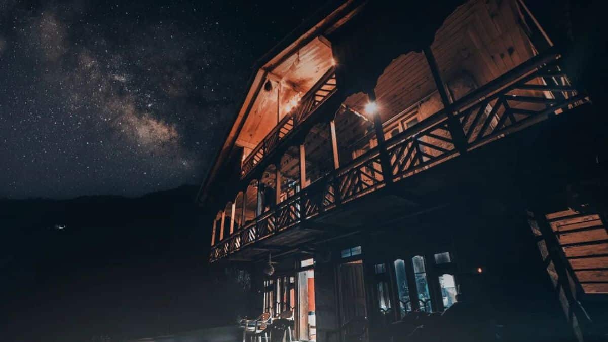 Get Cozy in the Mountains: The Best Homestays in Jibhi!