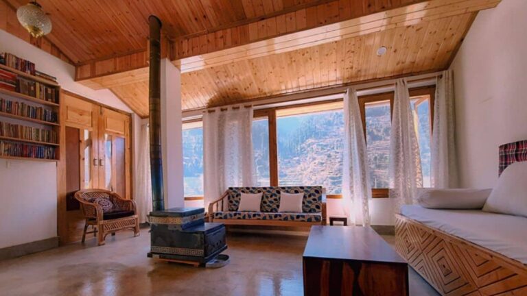 Get Cozy in the Mountains: The Best Homestays in Jibhi!